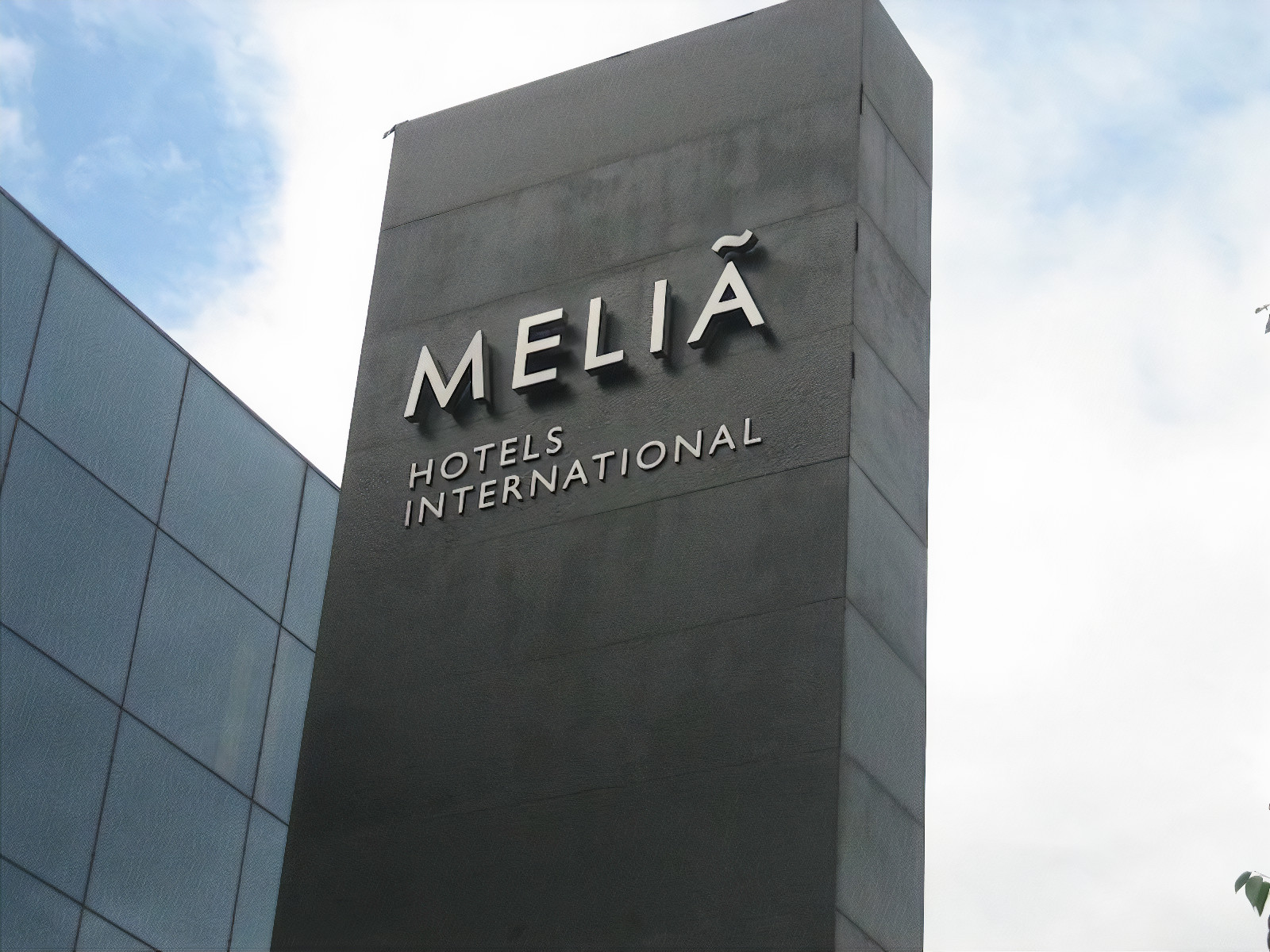 Meliá Hotels International x Artefact||Meliá Hotels International x ...