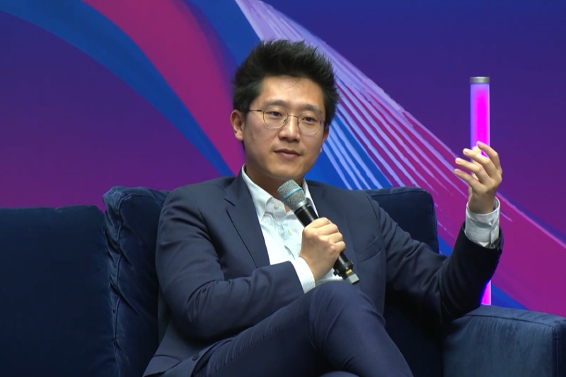 Vincent Wang, Chief Digital Officer at LEGRAND, at the Adopt AI Summit – How to augment the ...